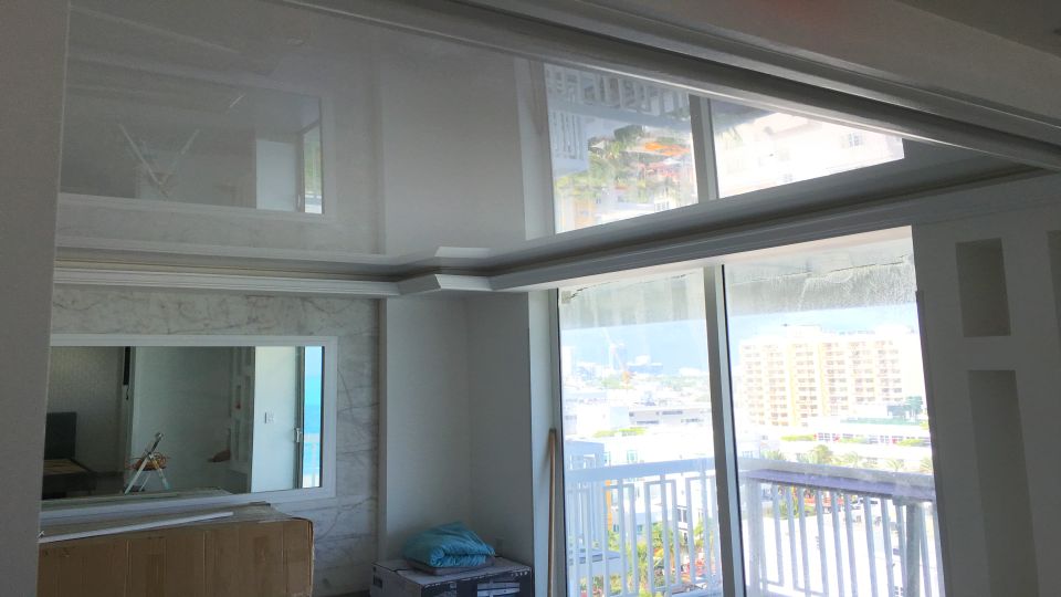 OneStretchCeiling - Glossy Reflective Ceiling Miami
